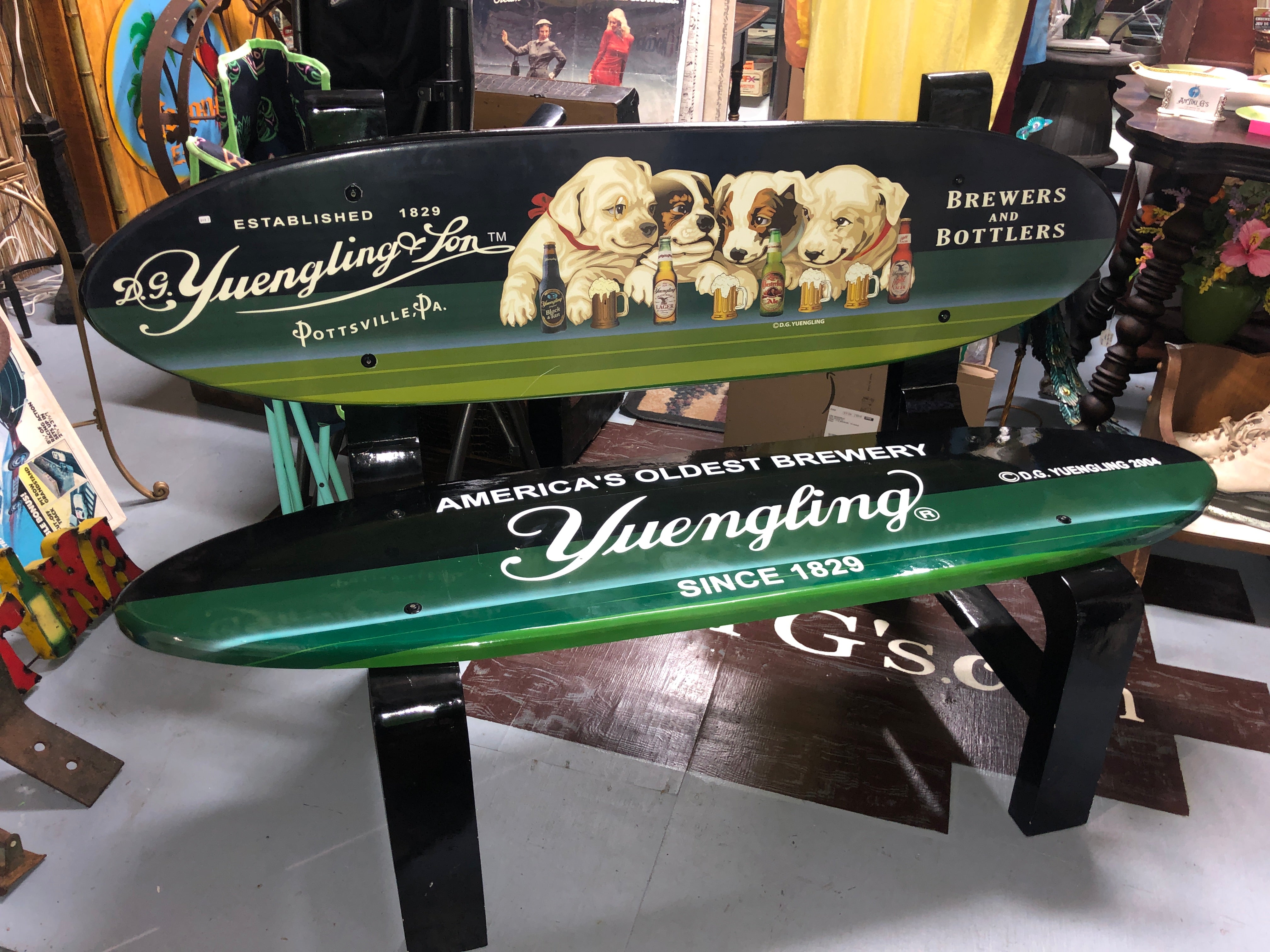 Yuengling Surfboard Bench – AnTiki G's